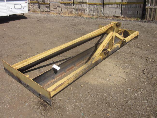 Flynn's 144" Skiploader Asphalt Float Attachment