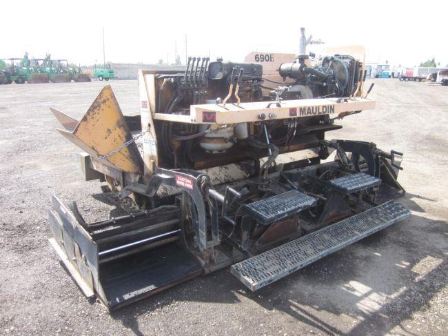 Mauldin 690E Asphalt Paver