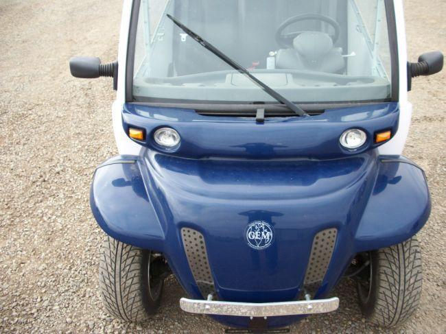 2002 GEM E825 Electric Low Speed Vehicle