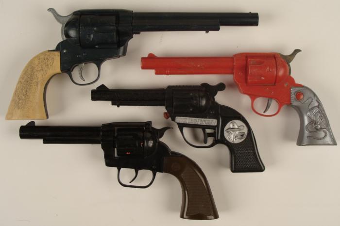 LOT 11 Antique Toy Guns Water and Cap Metal Plastic