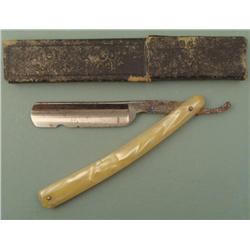 WWII ERA SOLINGEN STRAIGHT RAZOR-w/CASE-MOTHER OF PEARL