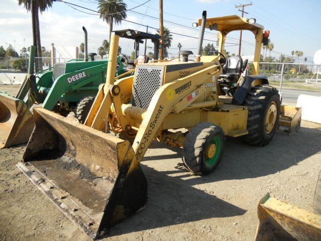 2004 John Deere 210LE 4x4 Skip Loader