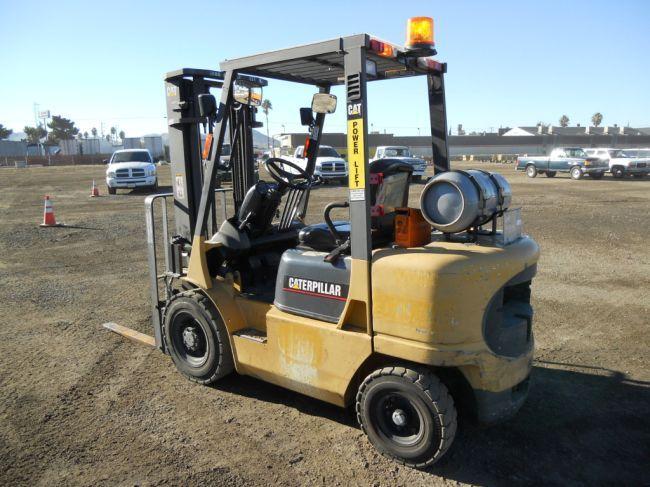Caterpillar GP25K Forklift