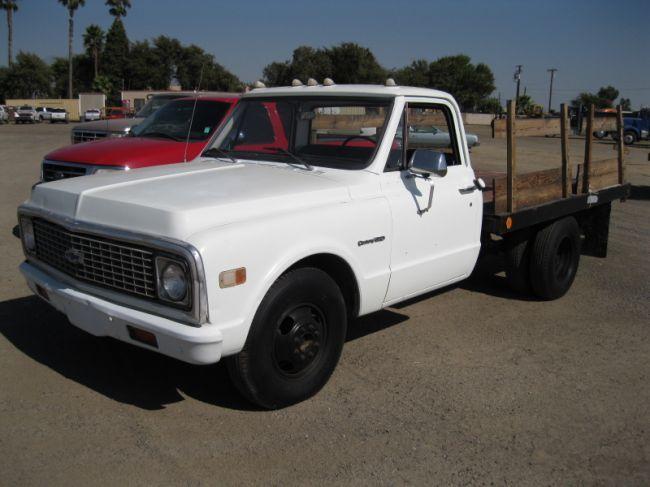 1971 Chevrolet C-30 Flatbed Pickup
