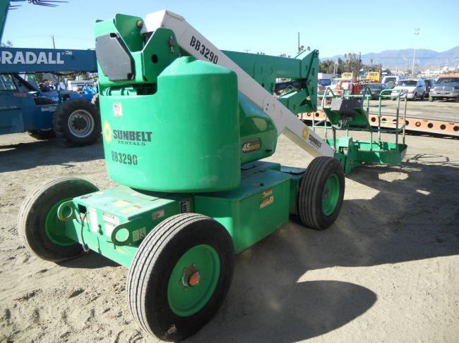 JLG 45E Articulated Boom Lift