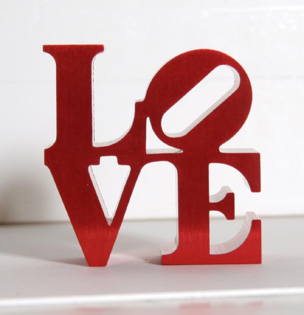 Robert Indiana, Red LOVE, Sculpture