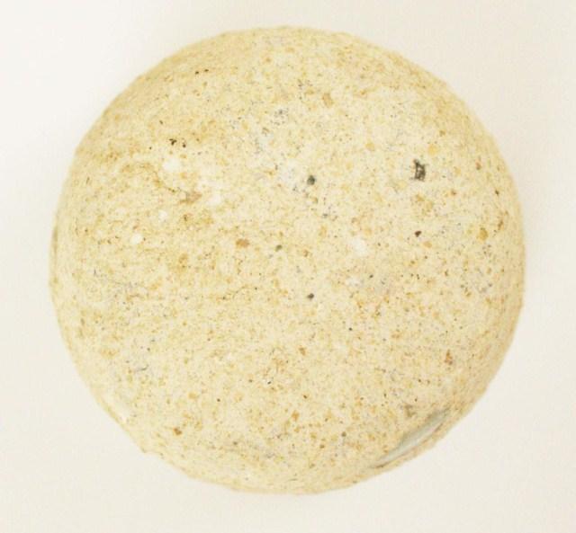 WHITE VICTORIA STONE - LARGE BOULE 2032 GRAMS