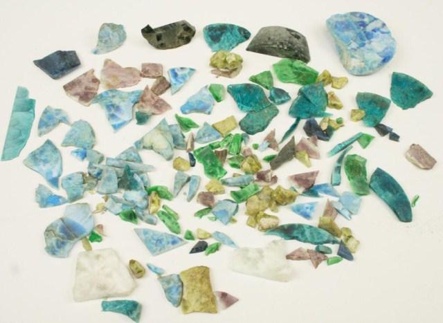 VICTORIA STONE LOT - MIX OF COLORS & SIZES 825 GR