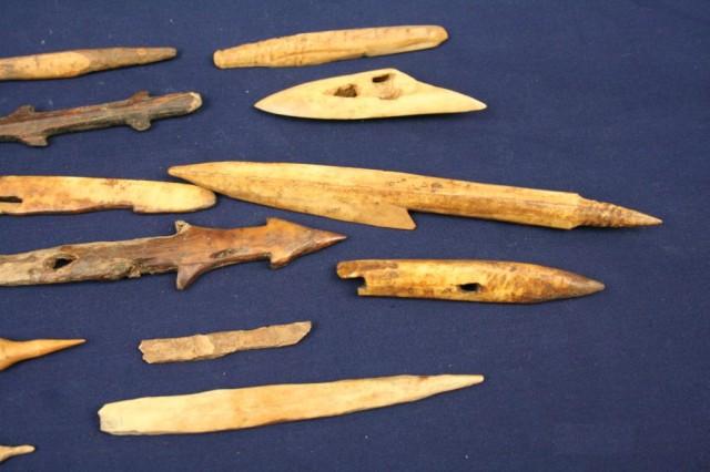 ALASKAN ESKIMO WALRUS TUSK & BONE ARROWHEADS