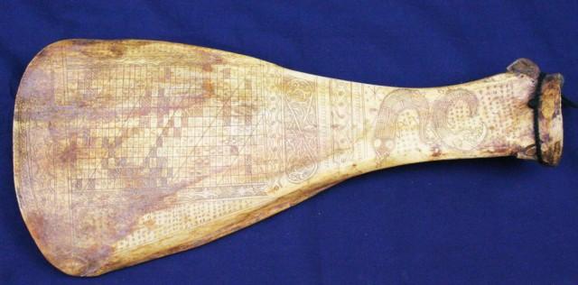 MAORI WHALE BONE CLUB SCRIMSHAW CARVING