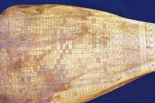 MAORI WHALE BONE CLUB SCRIMSHAW CARVING