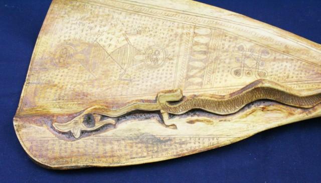 MAORI WHALE BONE CLUB SCRIMSHAW CARVING