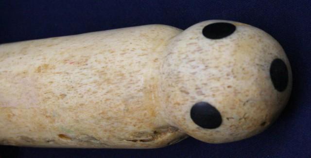 19TH CENTURY WHALE BONE FID WITH BALEEN INSERTS