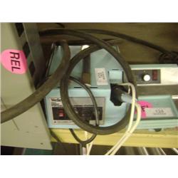 WELLER DS600 PORTABLE DESOLDERING STATION