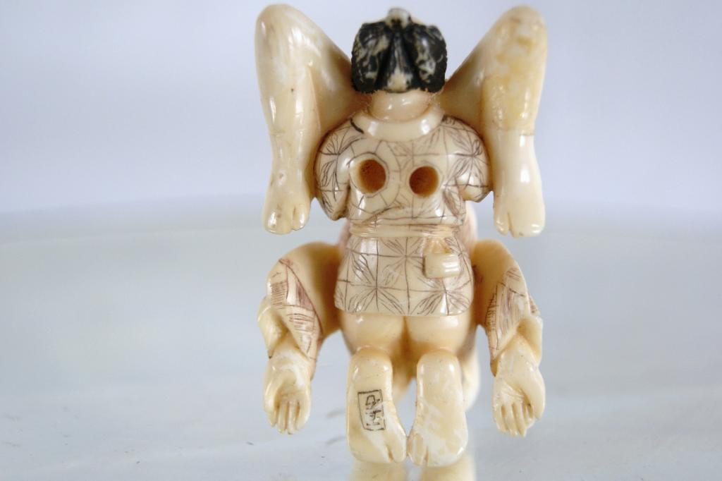 Shunga Netsuke carvings walnut & ivory - 2 pcs