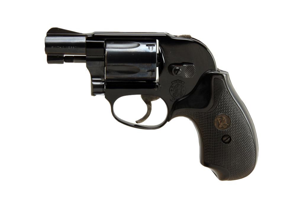Smith & Wesson Mdl 38 Cal .38Spec SN:BET7038 Double action concealed ...