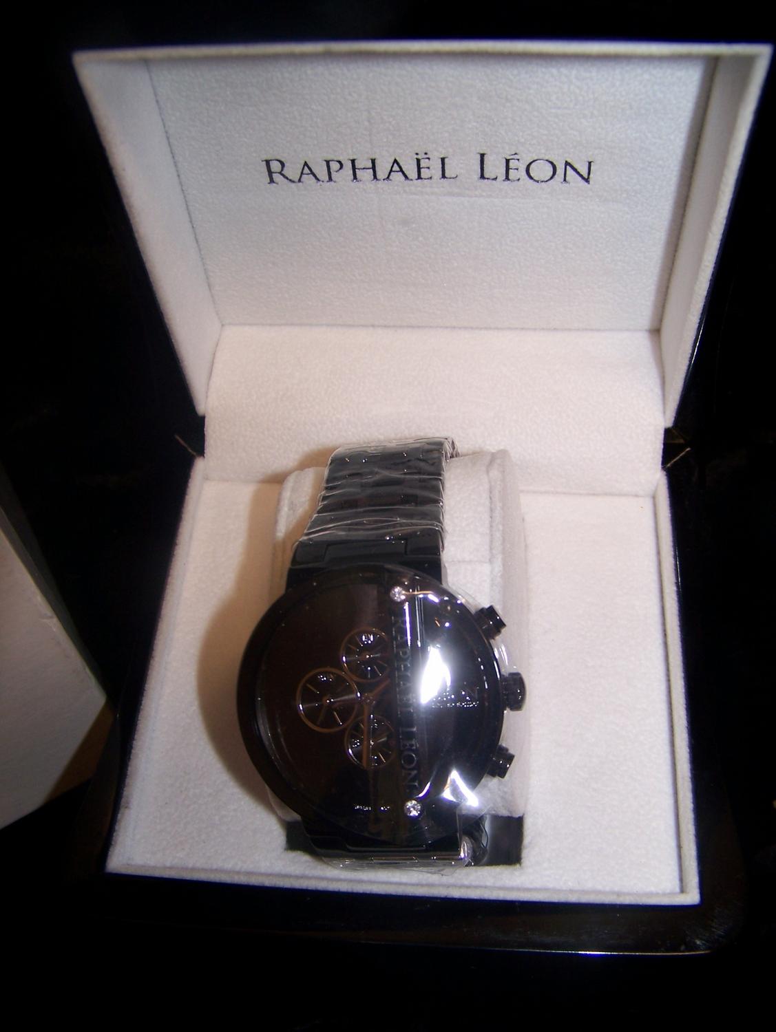 Mens Prodori Raphael Leon time piece in box with Appraisal for $23,599.