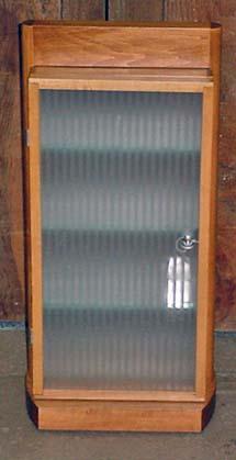 FOSSIL WATCH DISPLAY CASE W/ KEY - Approx. 12.5" w