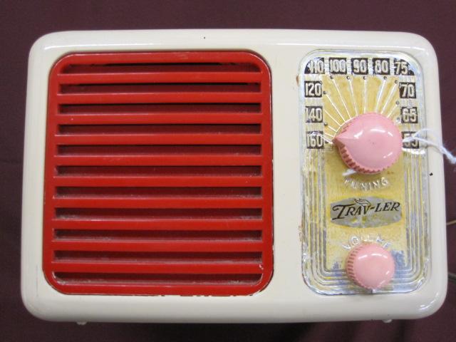 Vintage Red/Pink/White Bakelite Small Radio