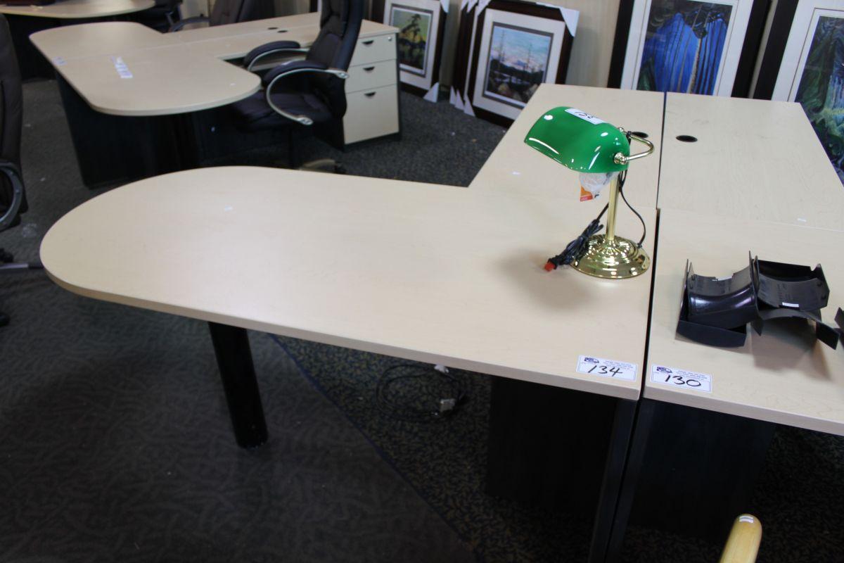 MAPLE BULLET TOP L-SHAPED EXECUTIVE DESK WITH - Able Auctions