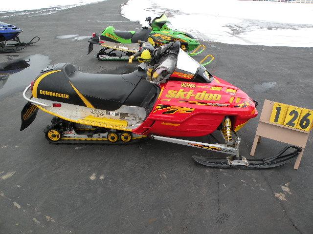 03 Ski Doo MXZ 800 SN# 2BPS230713V000009