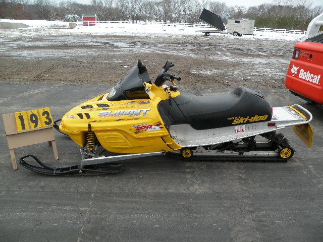 00 Ski Doo Summit Highmark 700 SN# 2BPS16508YV001133