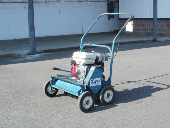 Bluebird 20" F-20B Lawn Comber