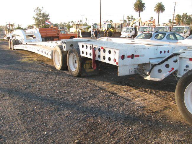 2005 Cozad 9 Axle Low Boy Trailer