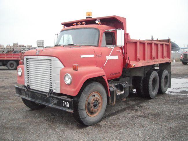 1970 International F2010 T/A Dump Truck
