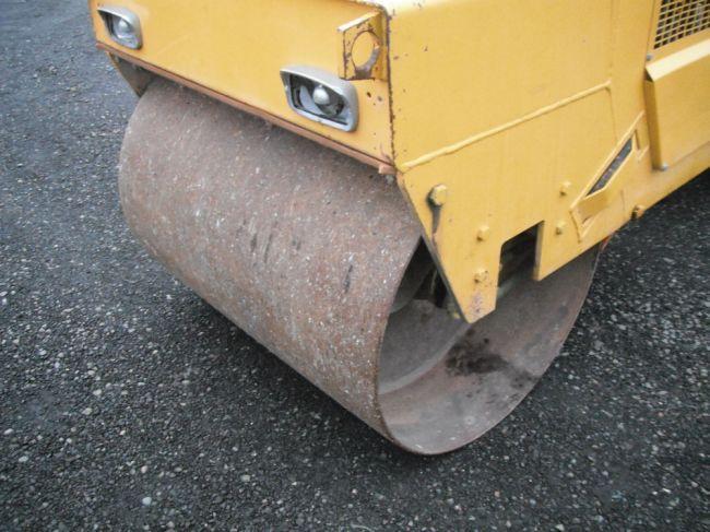 Case W-252 Double Drum Roller