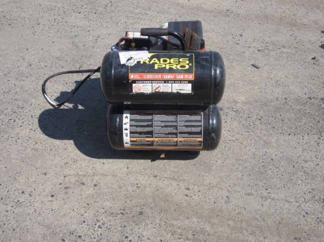 Trades-Pro 5 Gallon Air Compressor
