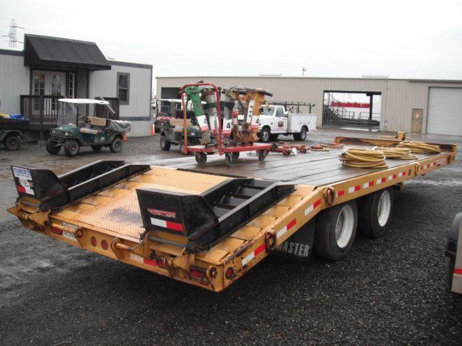 2004 Towmaster T-40 24' T/A Equipment Trailer