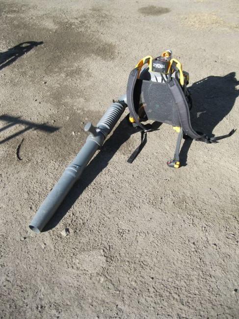 Ryobi 350CFM Gas Leaf Blower