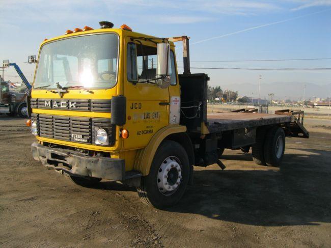 1990 Mack Cab-Over Flatbed Equipment Hauler