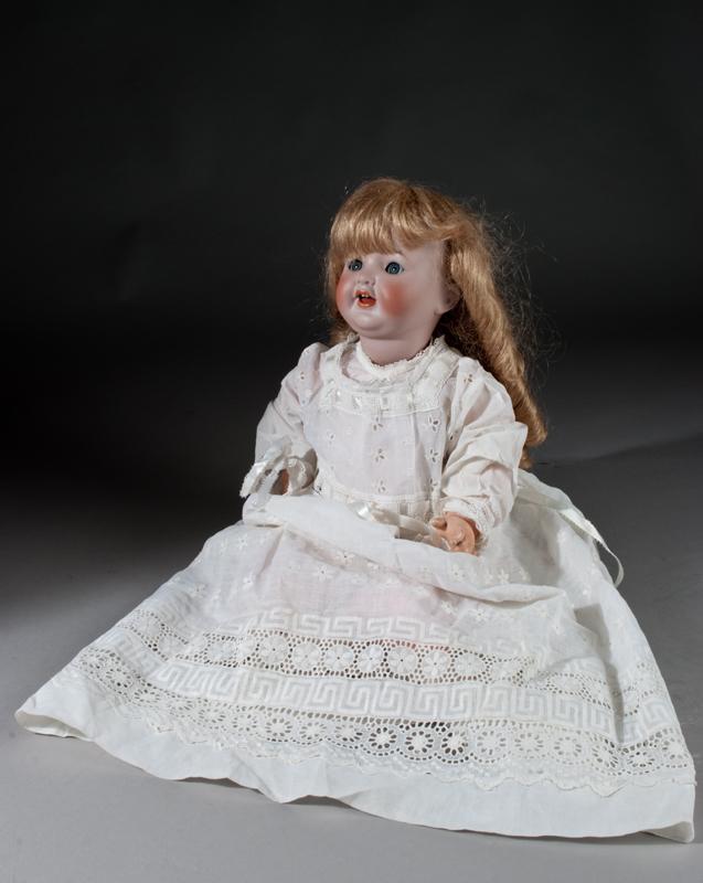 K*R Kammer Reinhardt Porcelain Doll