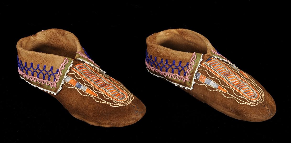 Pair of Iroquois Quill Work Moccasins with Beaded Cuffs 9 1/2" L. Fine ...
