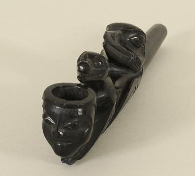 Fine Haida Argillite Pipe ca. 1880 - Carved Seal and Raven Form with ...