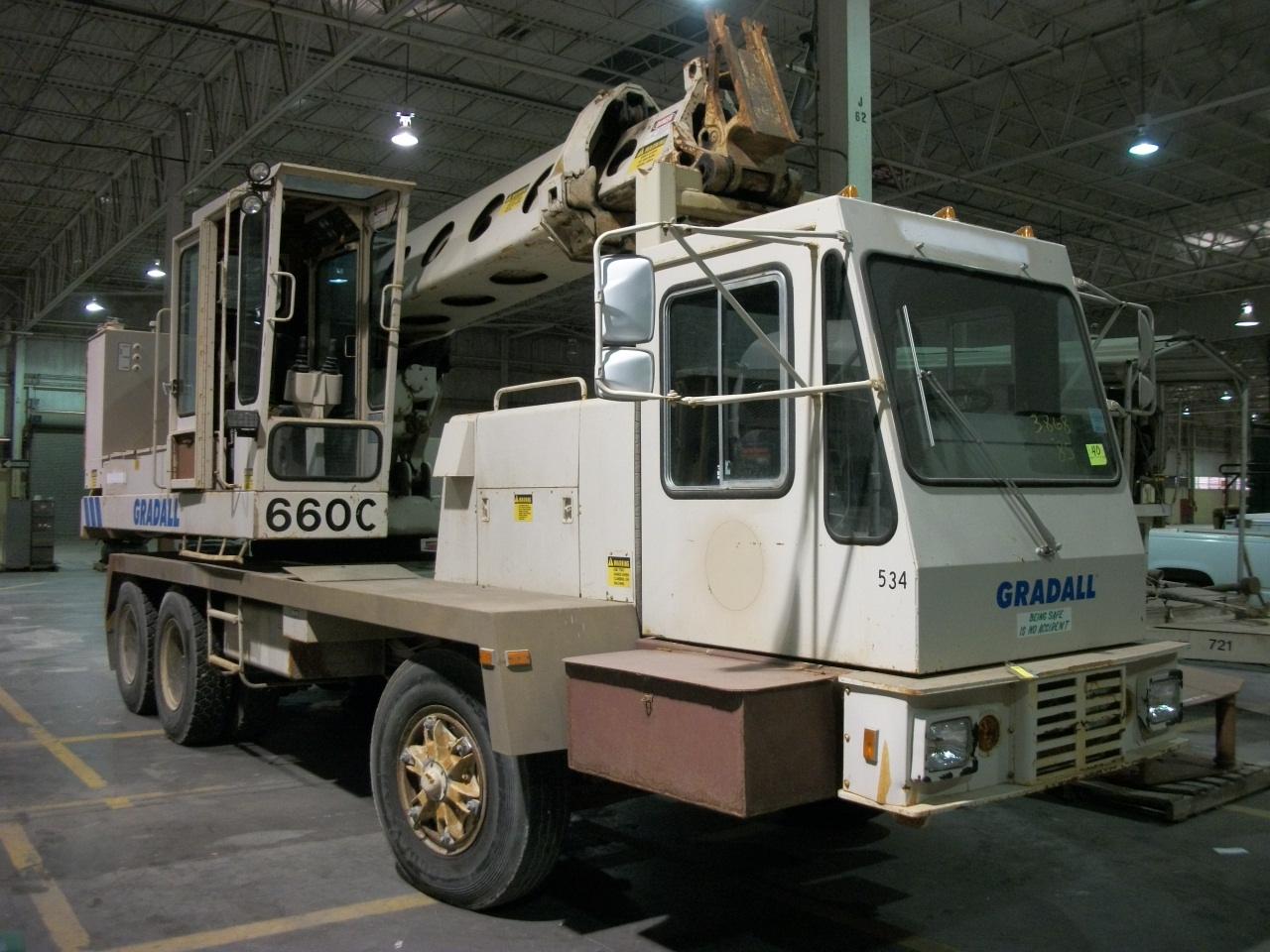 1985 Gradall w/Attachments