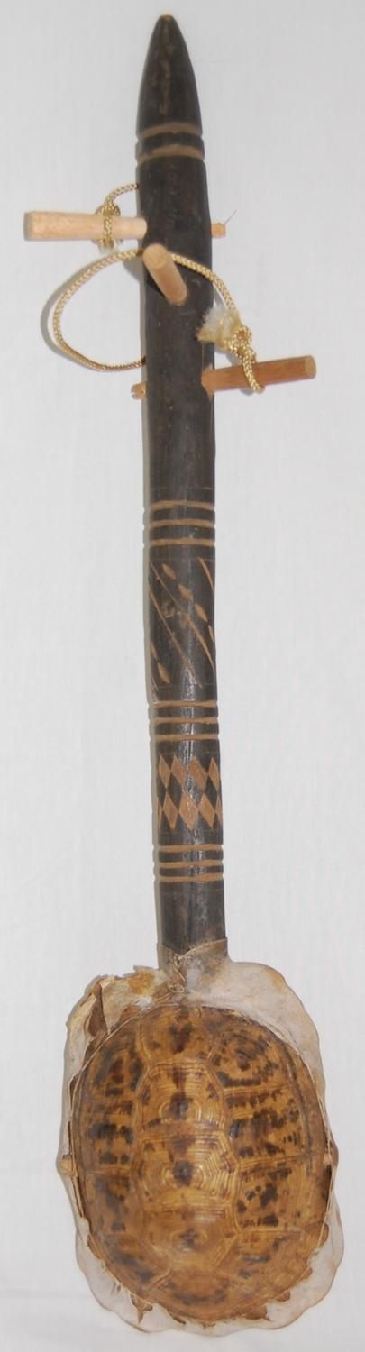 Pair of Vintage Tortoise Shell / Turtle Native Guitar, String ...