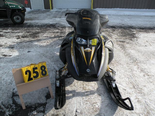 2005 Ski doo 162" Summit Highmark 1000 SDI SN# 2BPSCD5A75V000185