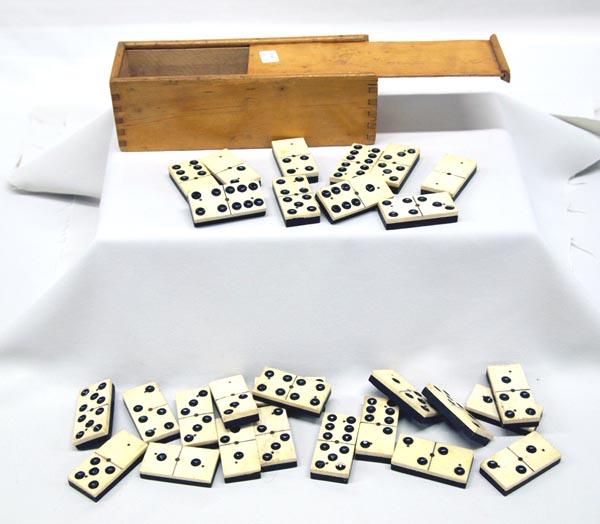 Vintage Set of Bone Dominoes - 28 in Wooden Box