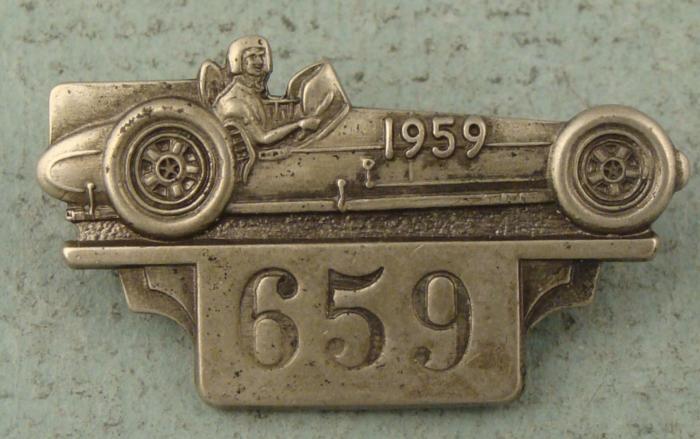 Indy 500 Indianapolis Pit Pin w/ Vintage Race Car 1959