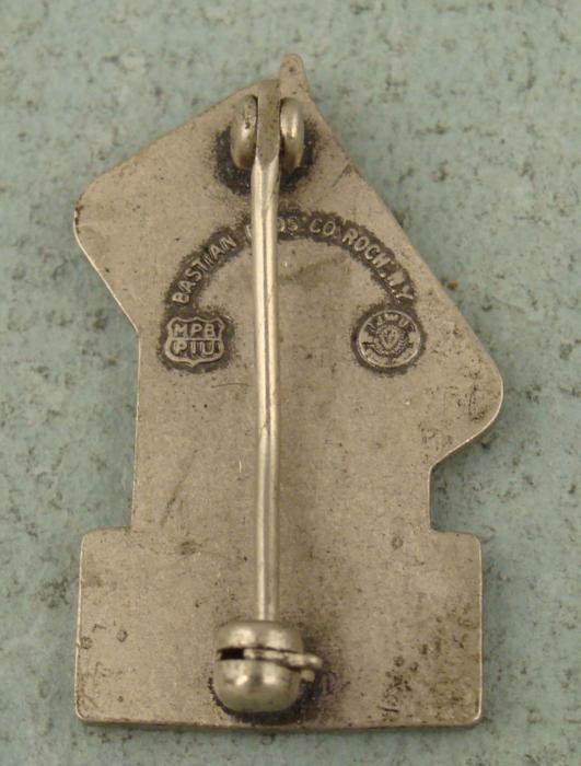 Indy 500 Indianapolis Racing Pit Pin Vintage 1960