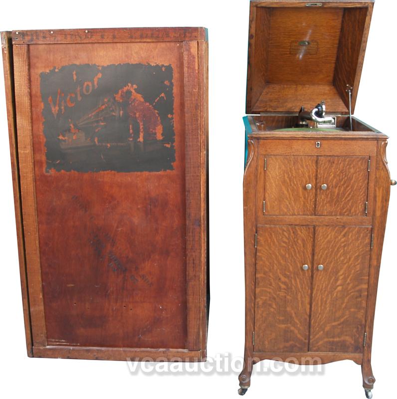 Early Floor Model Victor Victrola No. VV-XI Record Play