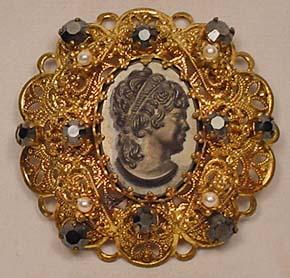 VINTAGE GERMAN CAMEO BROOCH PIN - BLACK GLASS RHIN