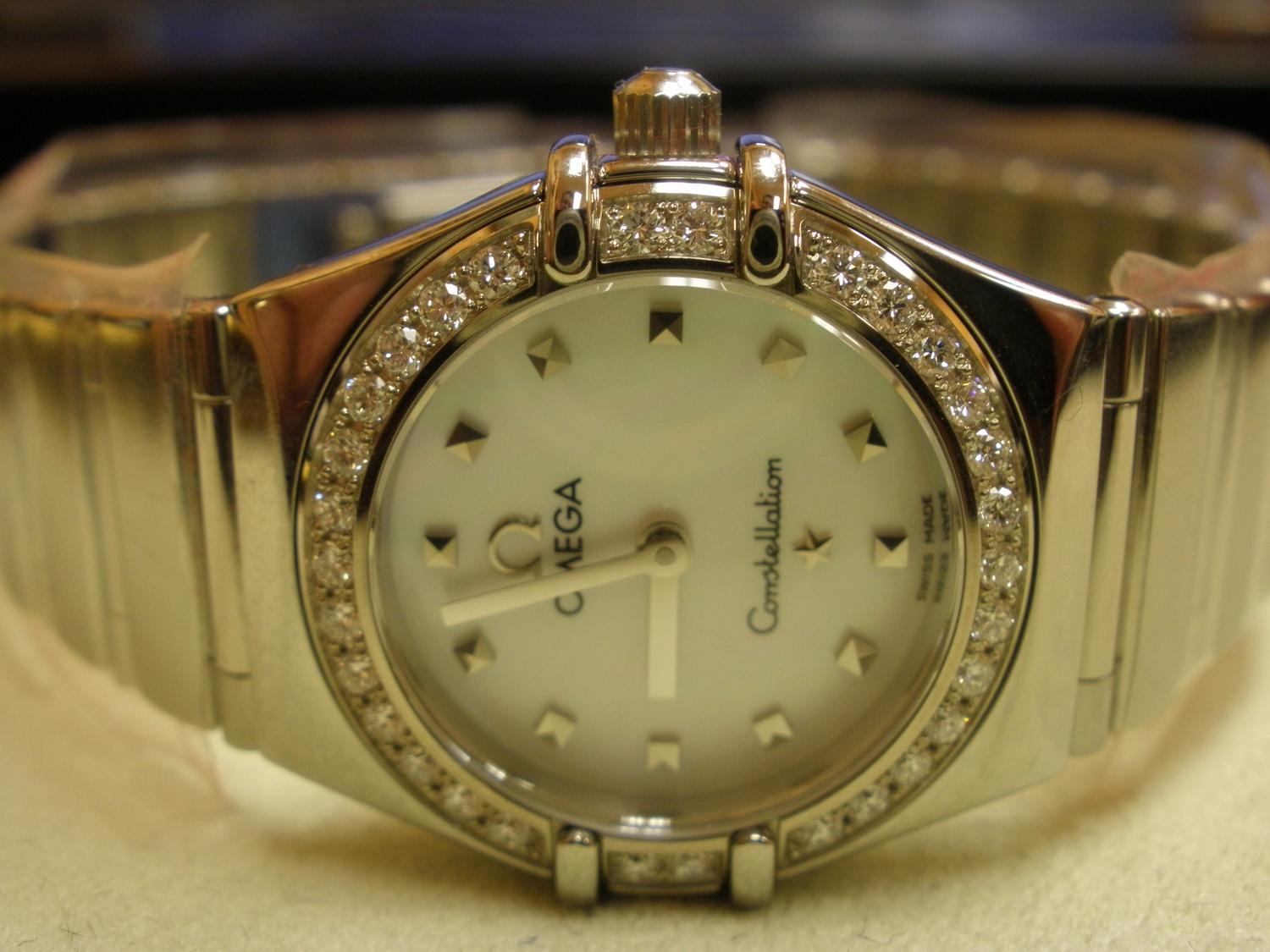 LADIES OMEGA CONSTELLATION STAINLESS STEEL DIAMOND WATCH WITH MOP DIAL ...