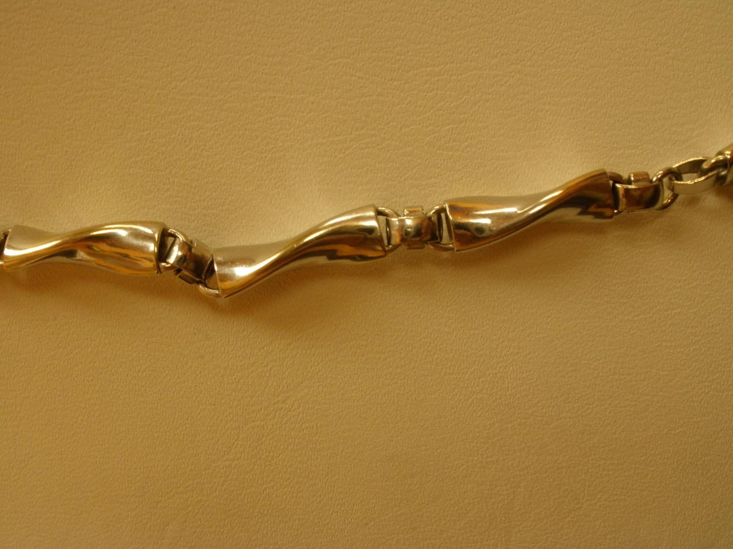 14K WHITE GOLD ITALIAN CHAIN WITH CROSS