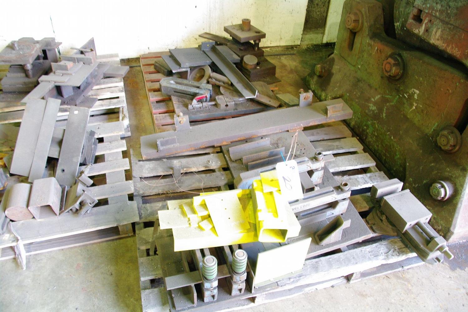 200 TON HYDRAULIC PUNCH PRESS C/W ASSORTED PLATES