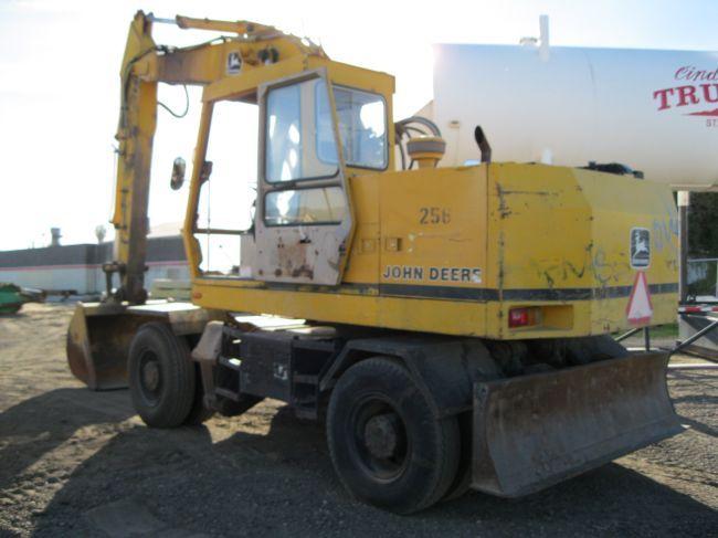1986 John Deere 595 Wheel Excavator