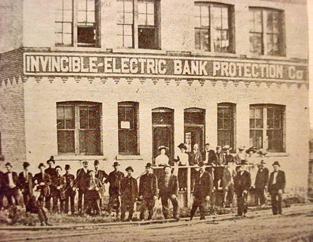 VINTAGE INVINCIBLE ELECTRIC BANK PHOTO POSTCARD